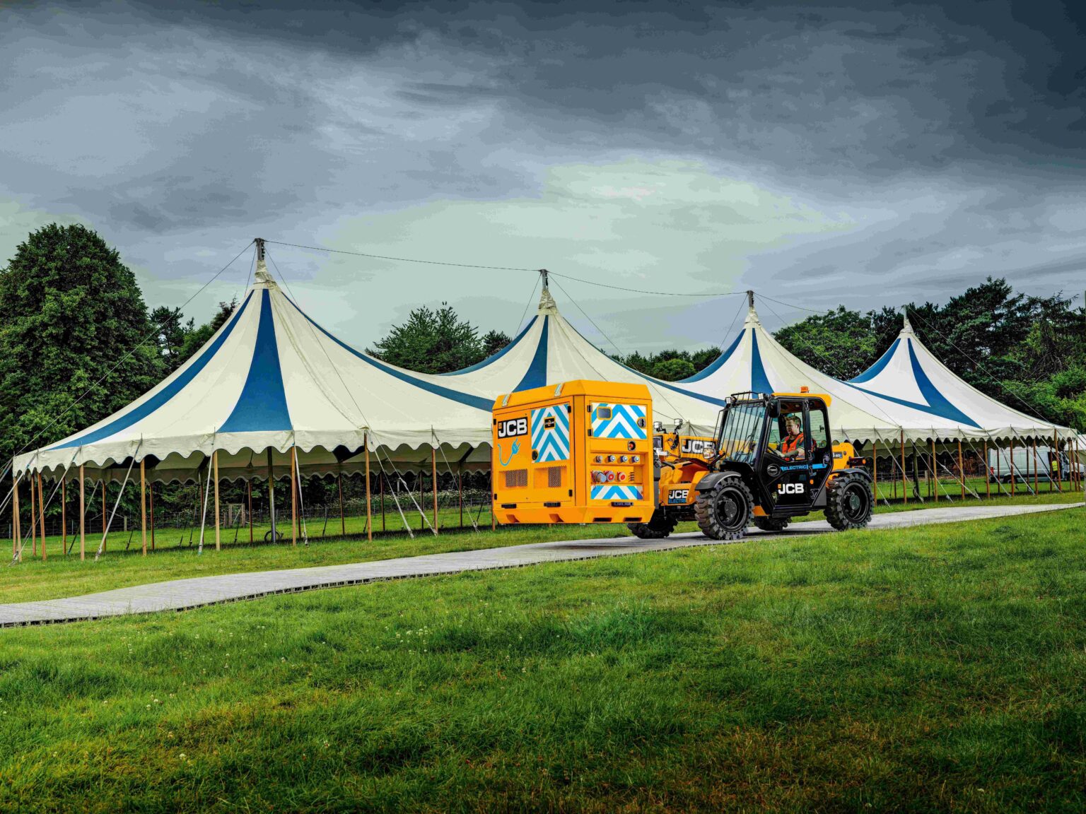 CLEAN POWER AND INCREASED EFFICIENCY FROM JCB POWERPACKS - JCB Averasia